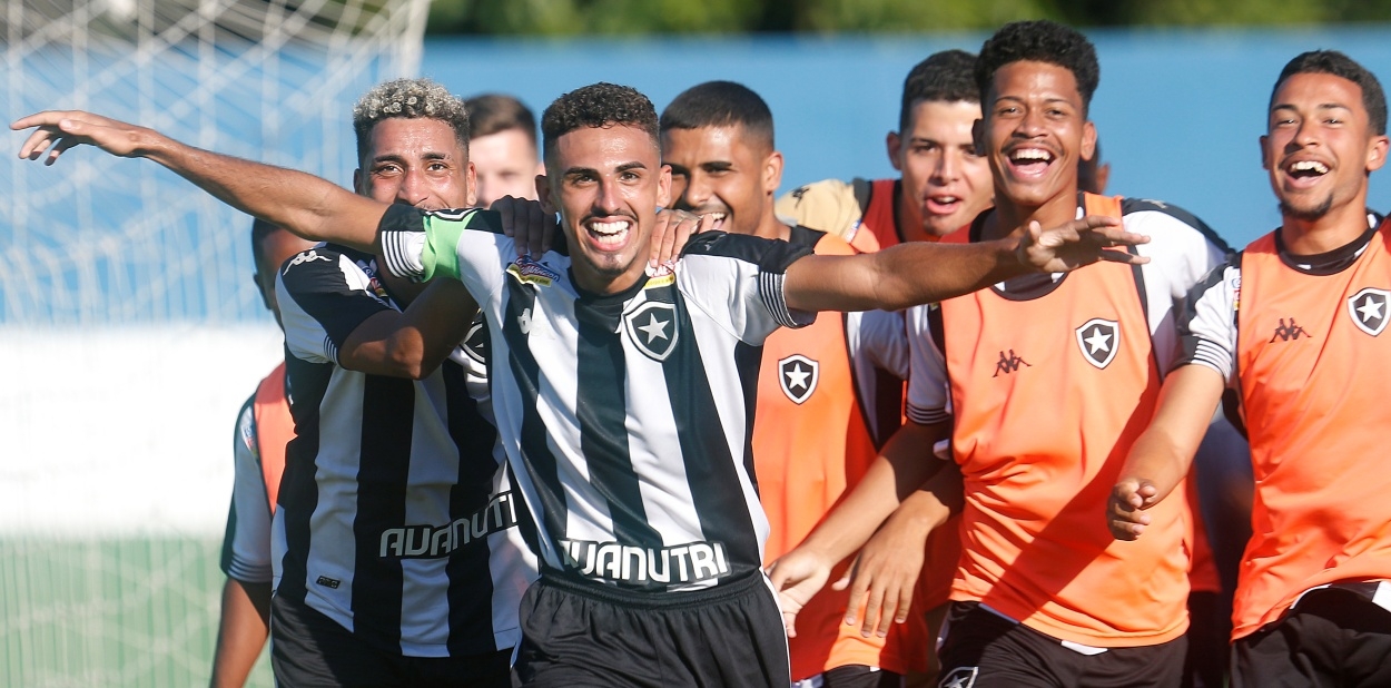 Em vantagem | Botafogo de Futebol e Regatas